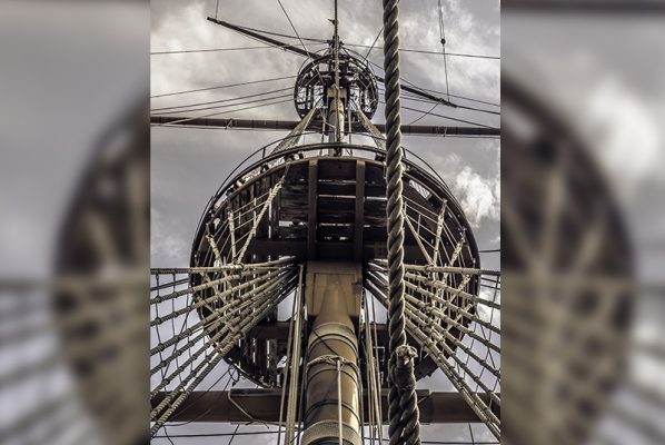 China’s First Submarine-Cable Laying Vessel - 10,000 Tonne Longyin No ...