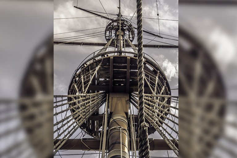 China’s First Submarine-Cable Laying Vessel - 10,000 Tonne Longyin No ...